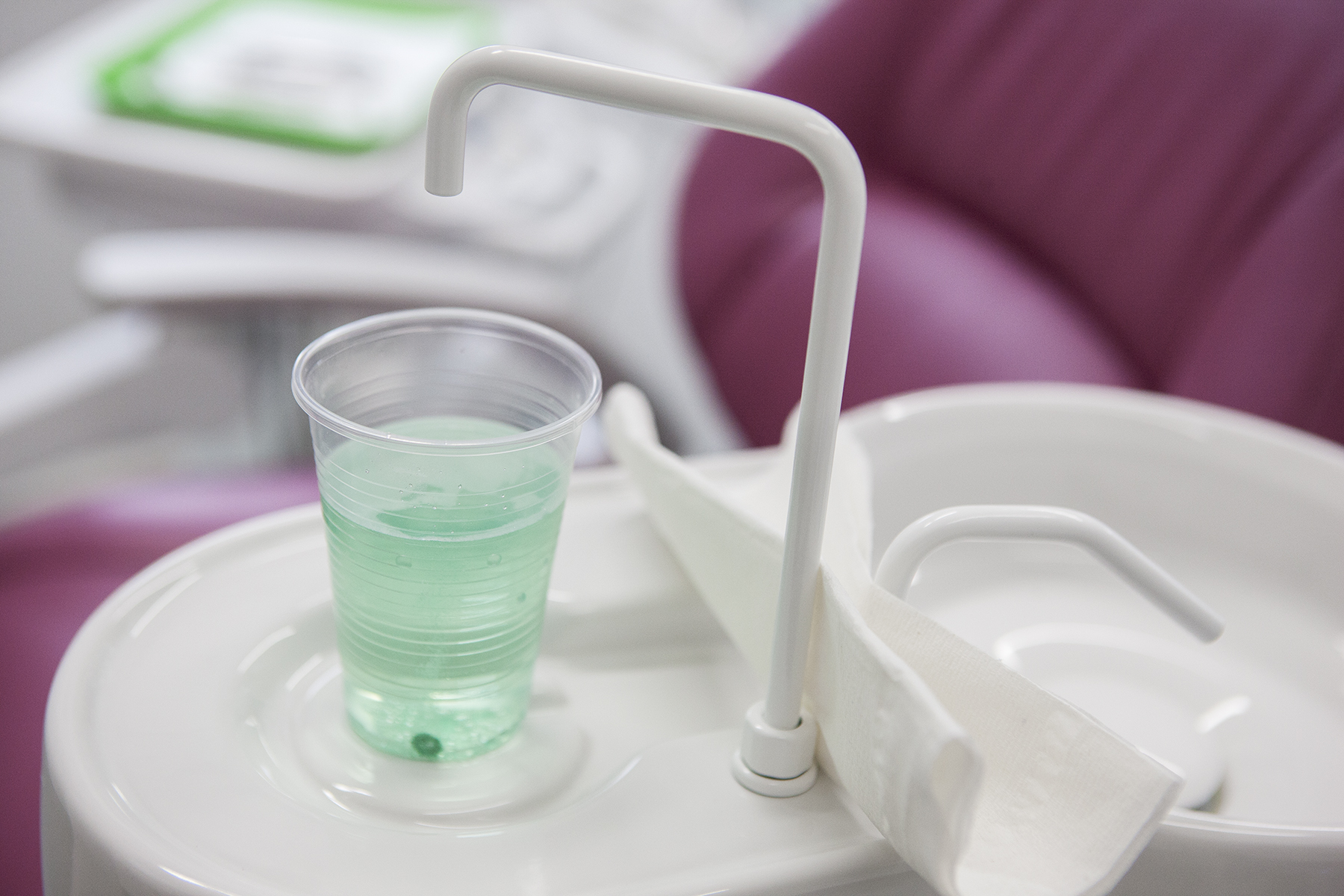 How to look after your teeth when you’re over 70 - Finn Dental Specialists